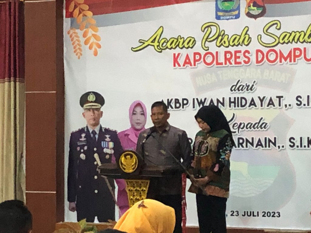 Pisah Sambut, Kapolres Dompu Berganti Dari AKBP Iwan Hidayat Kepada AKBP Zulkarnain