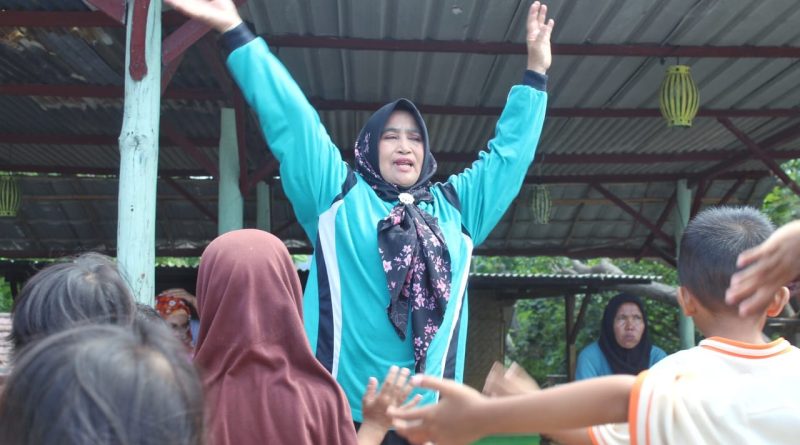 Belajar Luar Ruangan Jadi Spirit Bagi Murid TK Ceria Lobar, Yang Malas ...